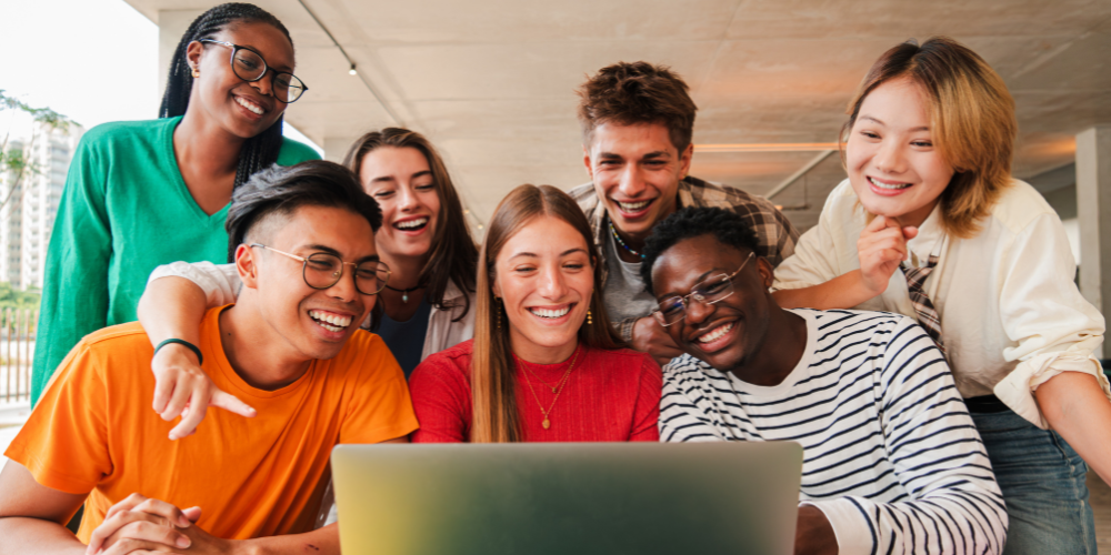 English Learning Through University Clubs and Groups