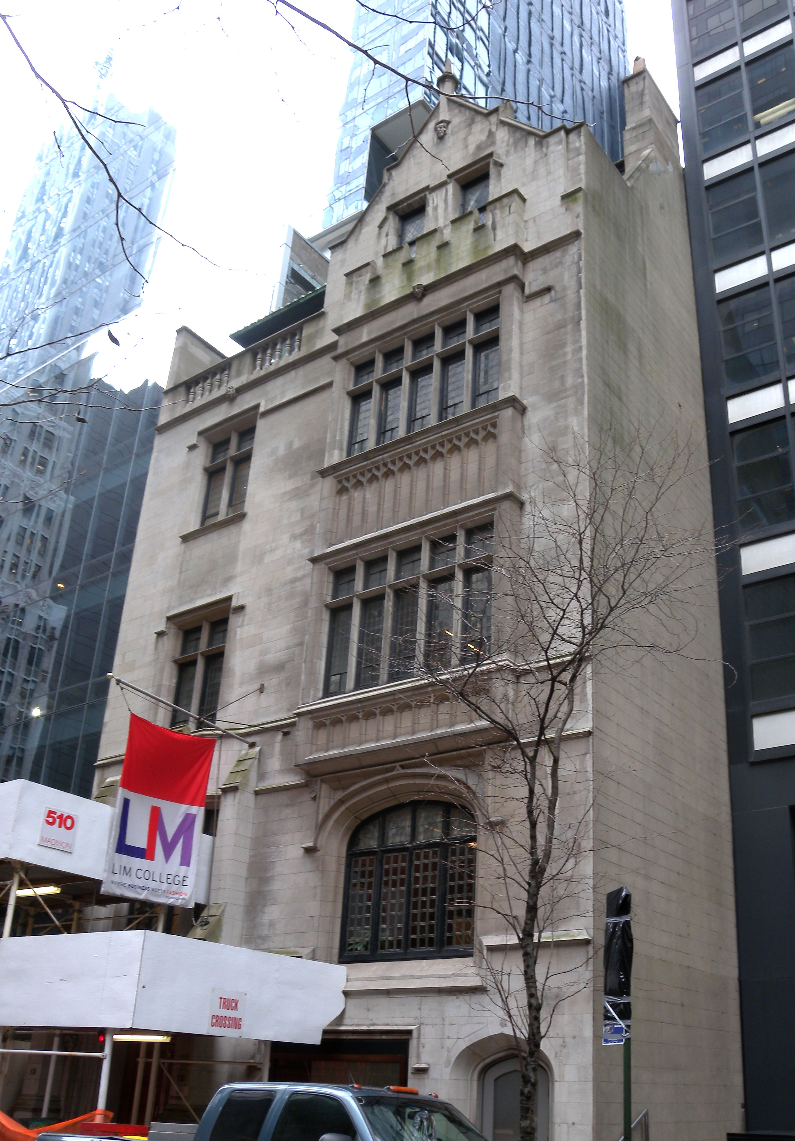 Study Abroad Supply Chain Management at LIM University